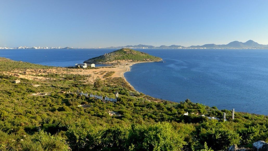 Mar Menor: le lagon devient le premier écosystème européen qui a une ...